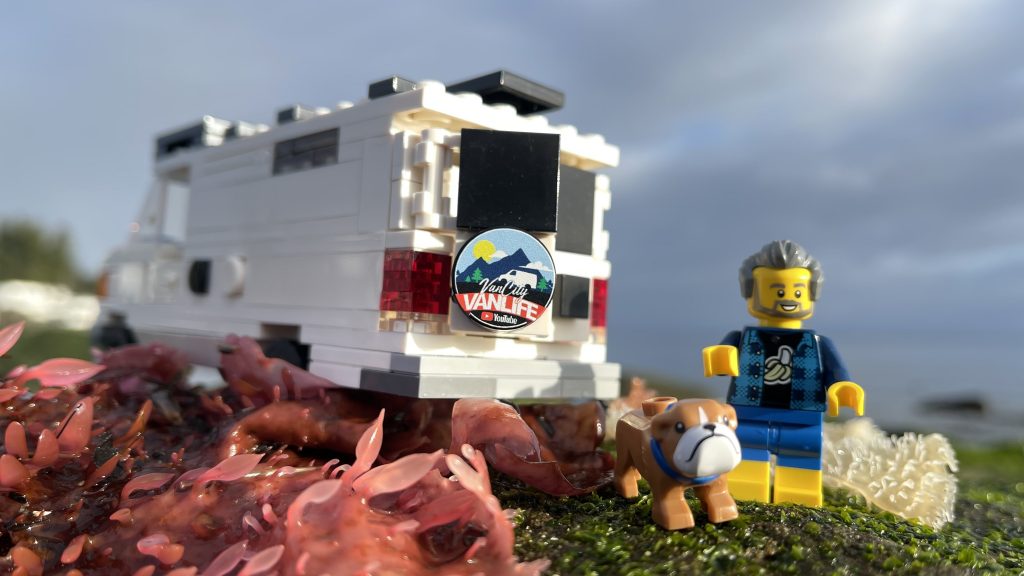 The rolling condo of VanCity VANLIFE – kit from LEGO® bricks – The ...